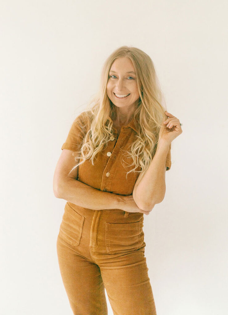 Tiffany Tutu | Children's Author | Speaker | Postcast Host | Empowered Mom